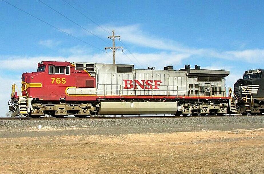 BNSF 765